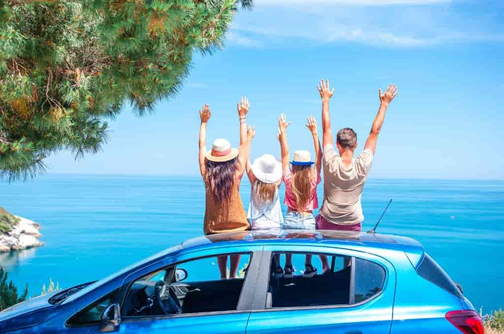 Pros and Cons of Traveling by Car - Take Off With Me